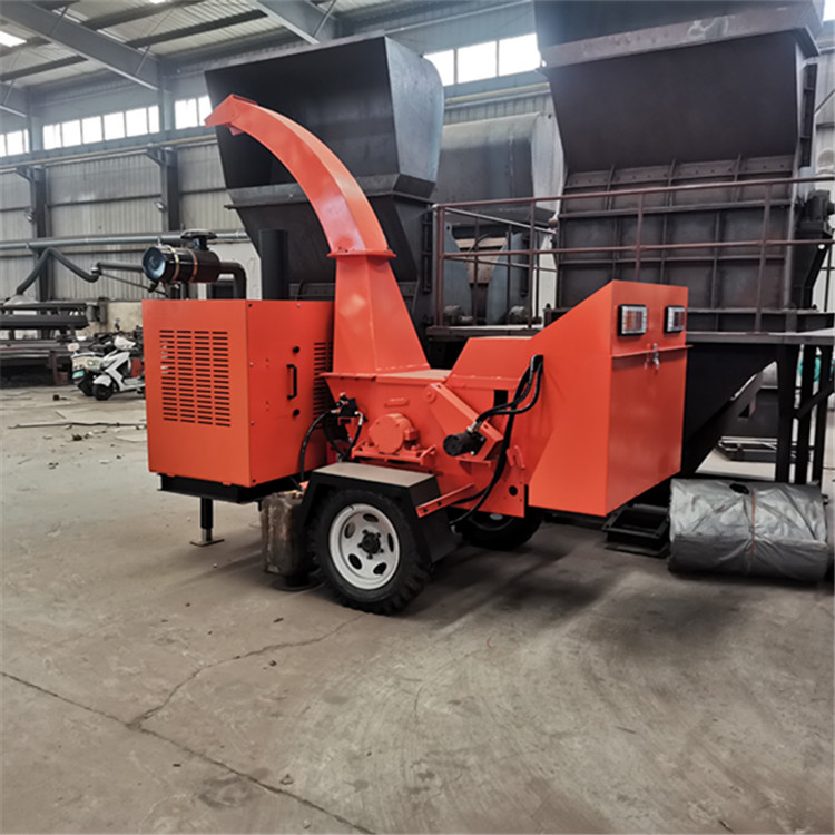 Your Guide to Using a Wood Chipper for Branches - mantomachinery